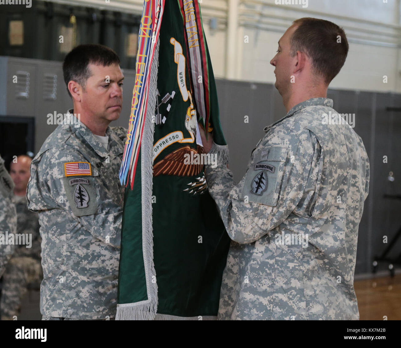 Soldiers of the 1/19th Special Forces Group gather in the Lehi Armory ...