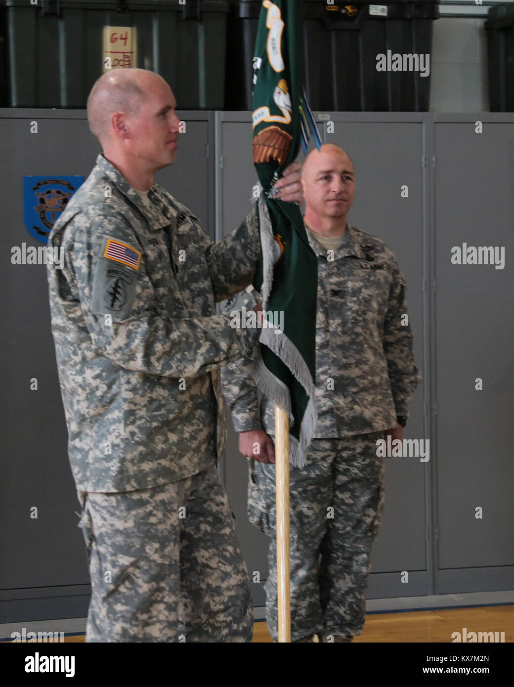 Soldiers of the 1/19th Special Forces Group gather in the Lehi Armory ...