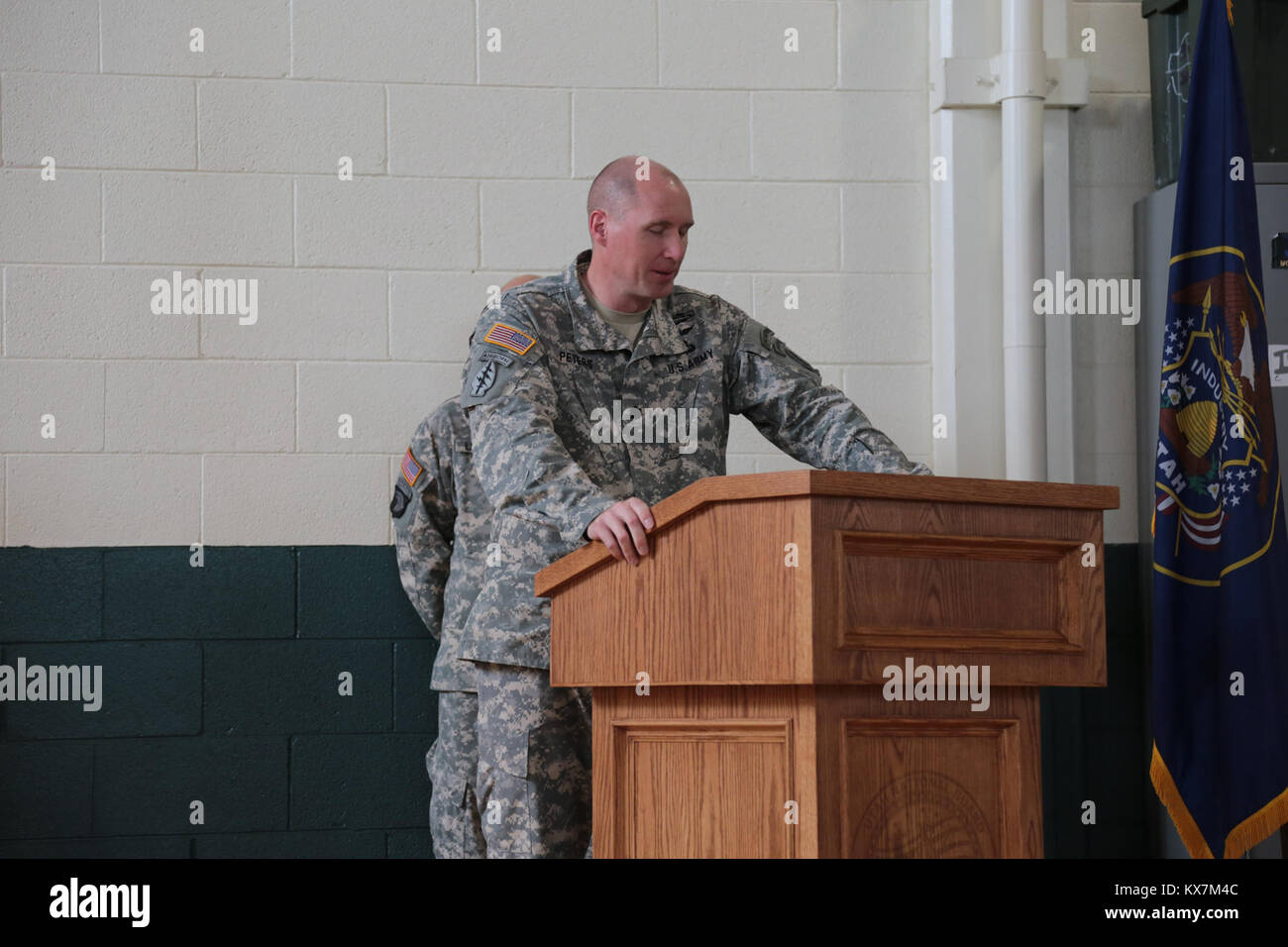 Soldiers of the 1/19th Special Forces Group gather in the Lehi Armory ...
