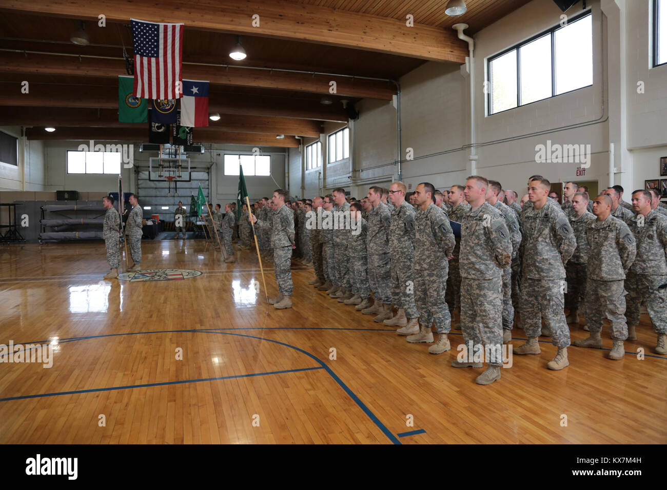 Soldiers of the 1/19th Special Forces Group gather in the Lehi Armory ...