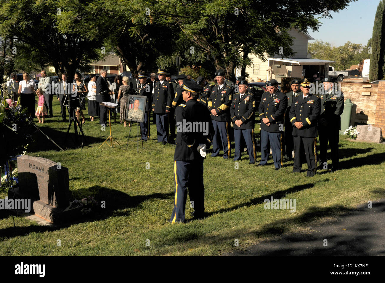 US Army National Guard honor fallen fellow soldier at military funeral ...