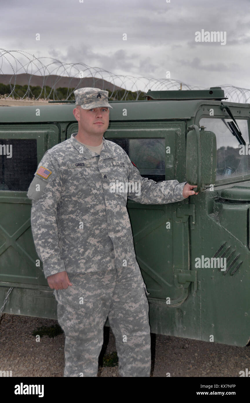 U s army humvee hi-res stock photography and images - Alamy
