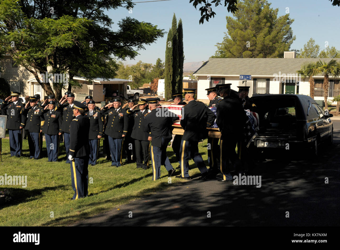 US Army National Guard honor fallen fellow soldier at military funeral ...