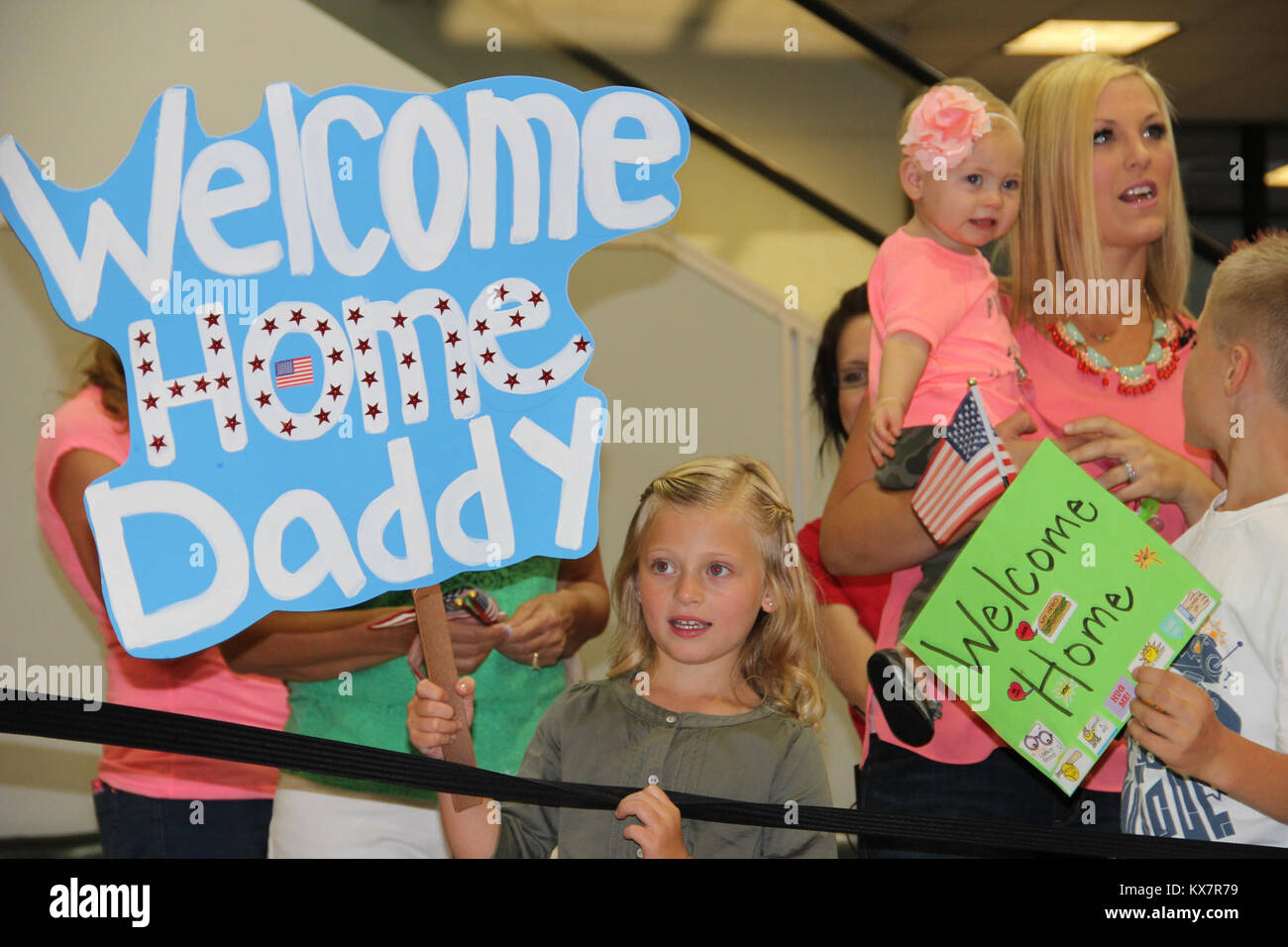 US Army National Guard welcome home from family and friends after ...