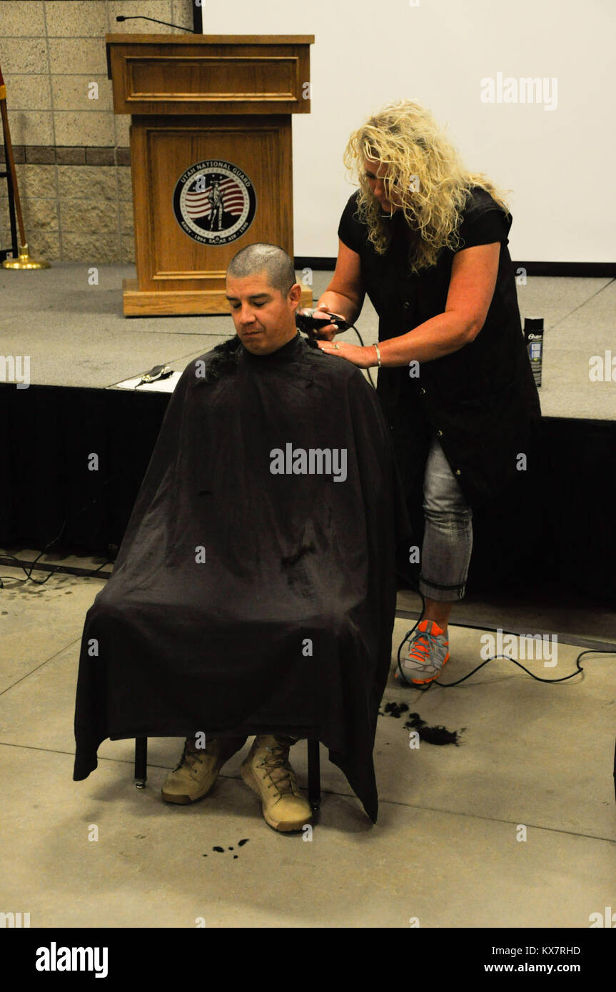 U.S. Army National Guard sponsored head shave for good causes Stock ...