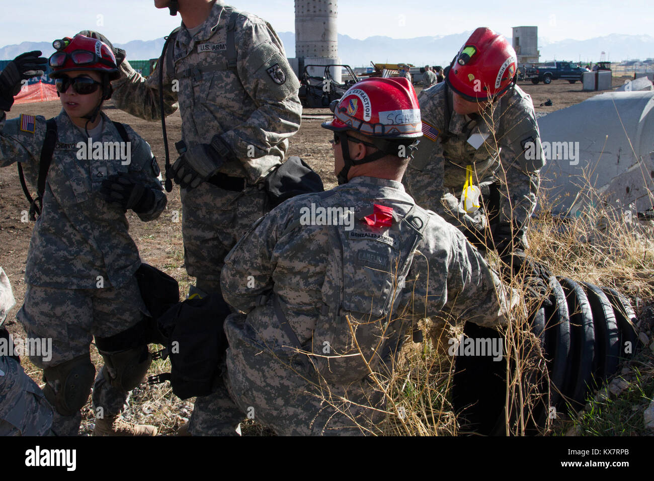 Soldiers with the Colorado Army National Guard Search and Extraction ...