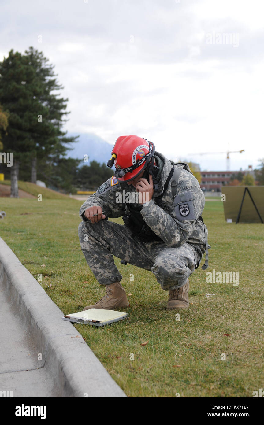 US Army National Guard search and extraction rescue team. Colorado ...
