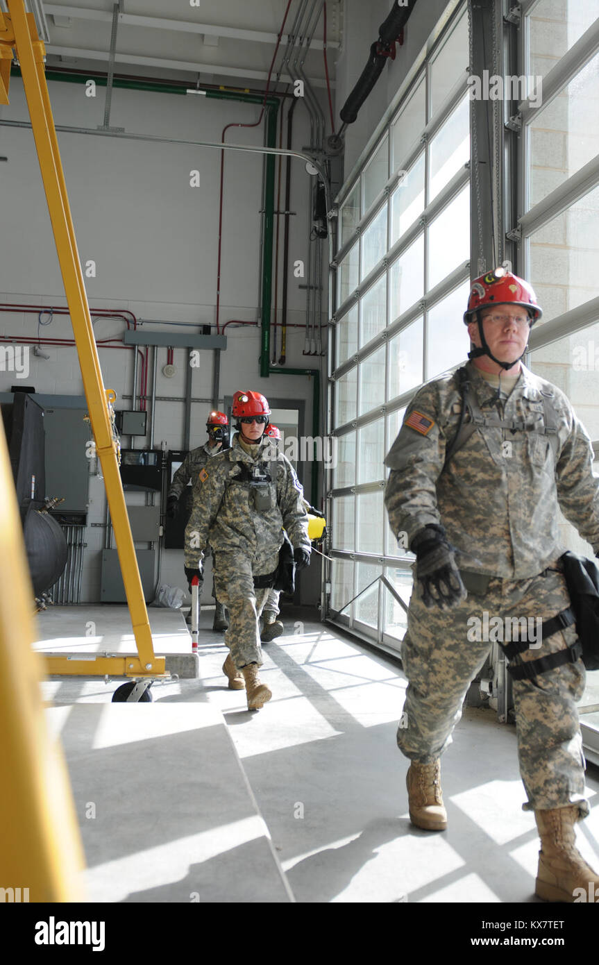 US Army National Guard search and extraction rescue team. Colorado ...