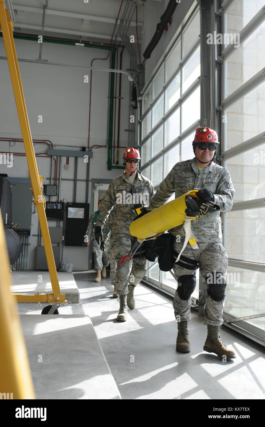 US Army National Guard search and extraction rescue team. Colorado ...