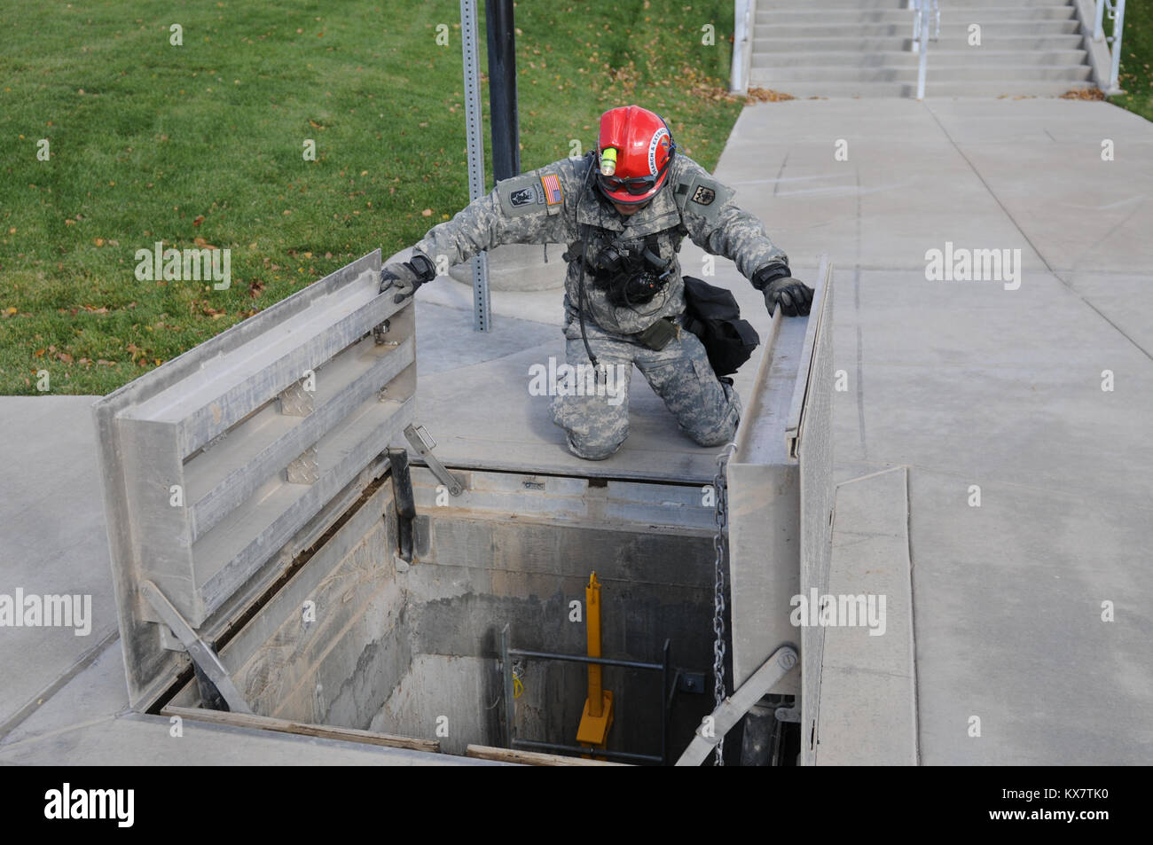US Army National Guard search and extraction rescue team. Colorado ...