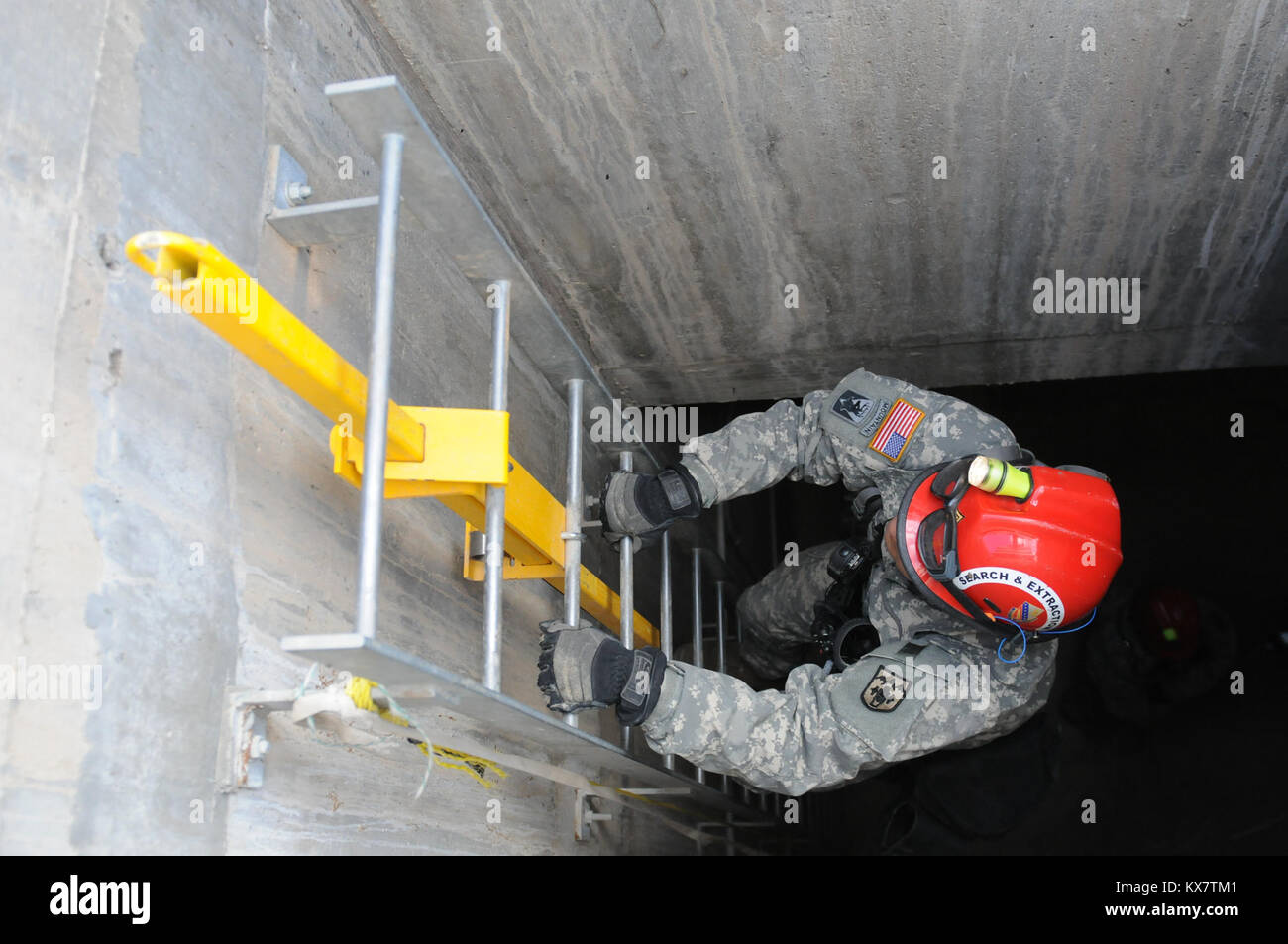 US Army National Guard search and extraction rescue team. Colorado ...
