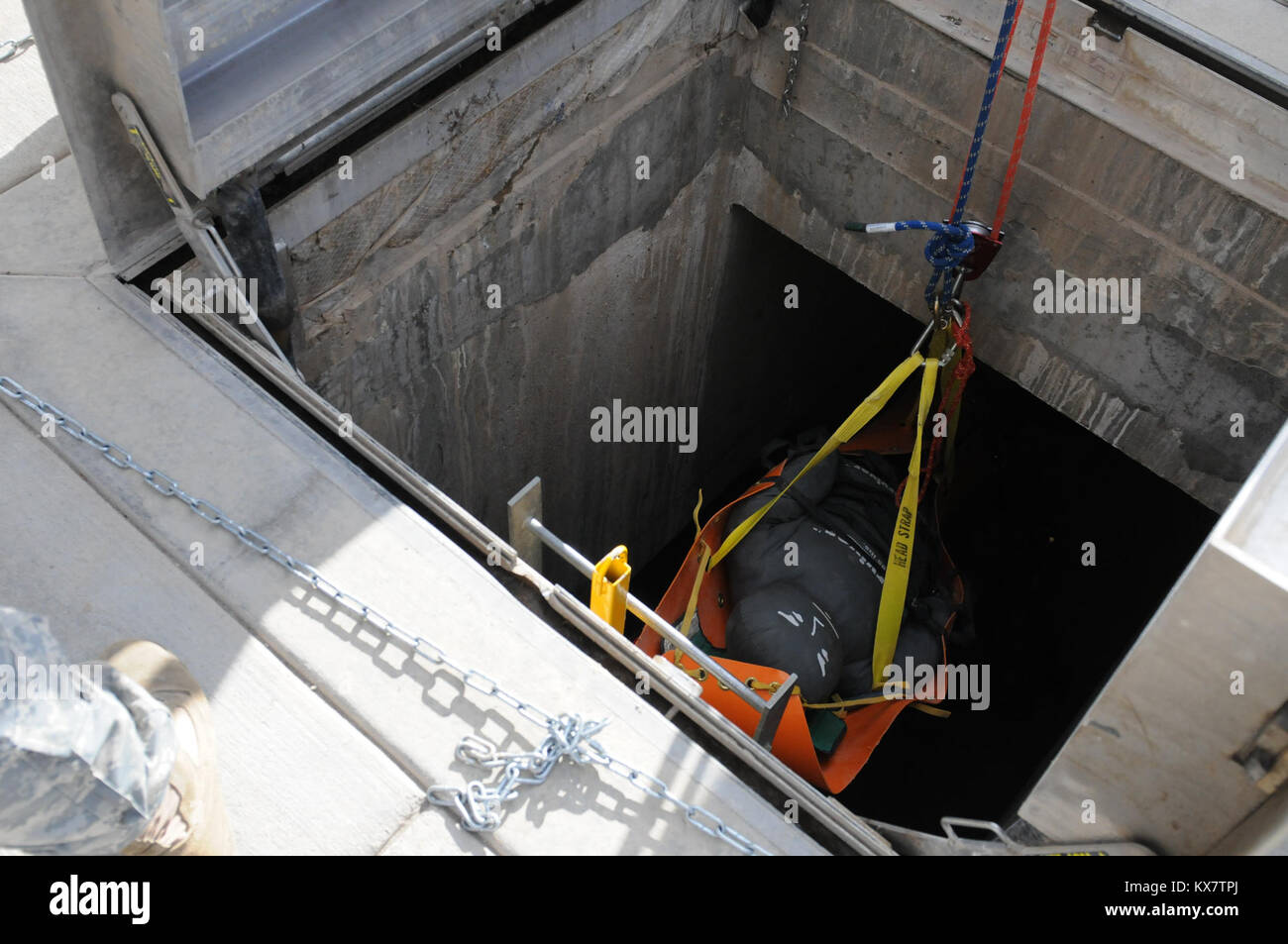 US Army National Guard search and extraction rescue team. Colorado ...