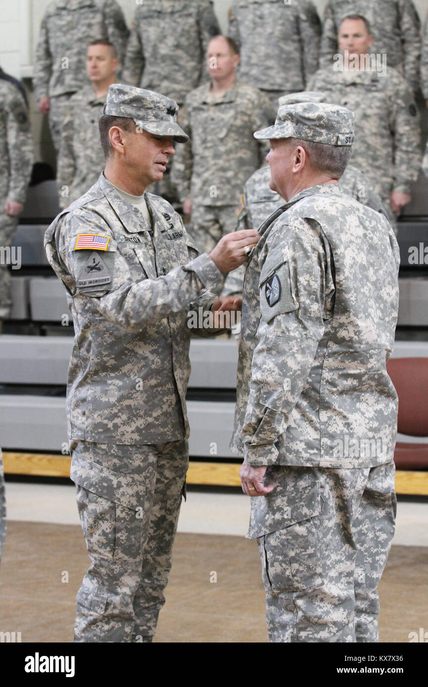 US Army National Guard change of command ceremony Stock Photo - Alamy
