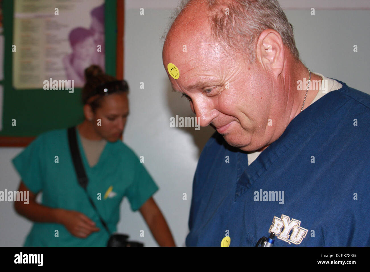 Doctor helping soldier hi-res stock photography and images - Alamy