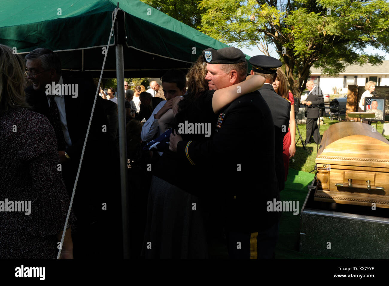 US Army National Guard honor fallen comrade at military funeral Stock ...
