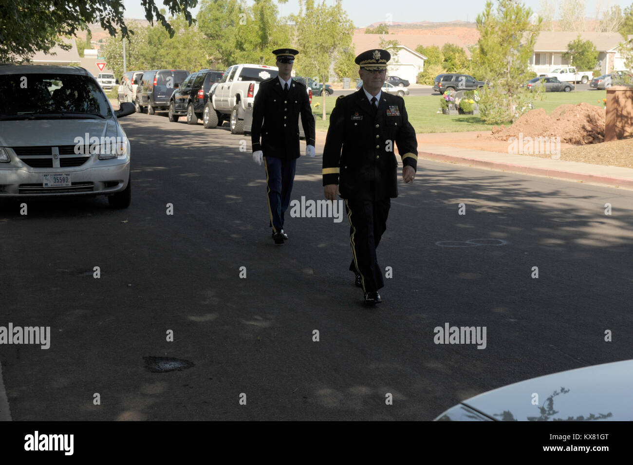 US Army National Guard honor fallen comrade at military funeral Stock ...