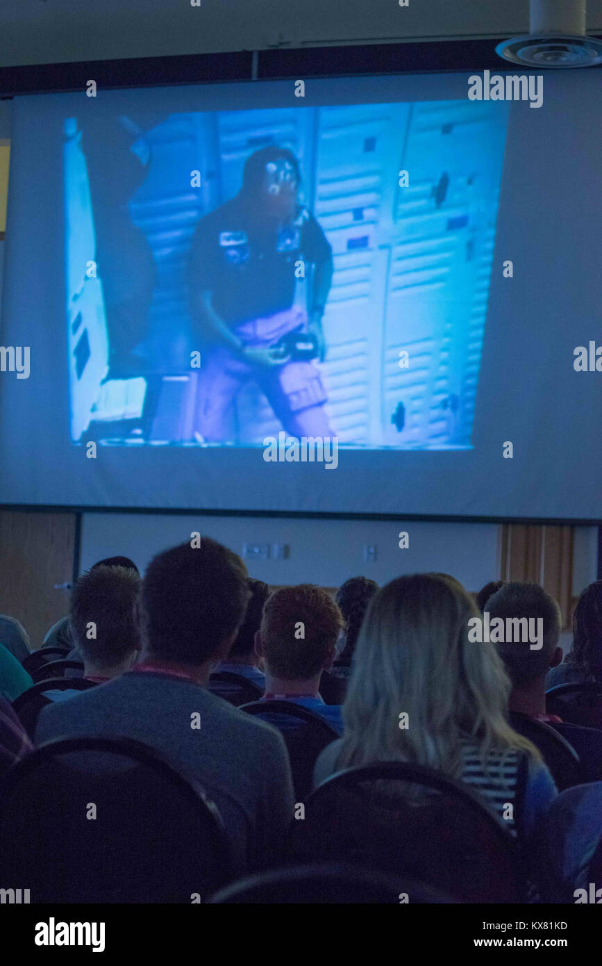 Brig. Gen. (Ret.) Jake Garn speaks with high school leaders ...