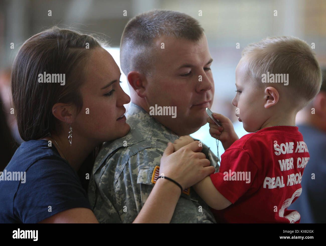 U.S. Army National Guard leaving for deployment with tearful goodbye ...