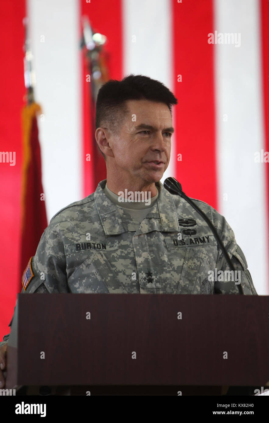 Tearful goodbye hi-res stock photography and images - Alamy