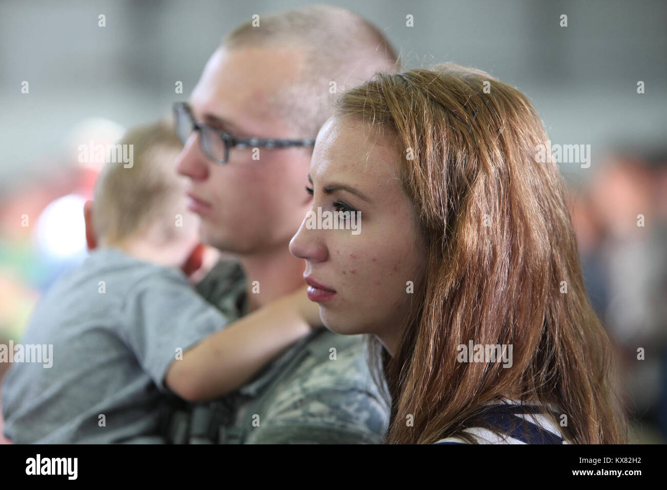 U.S. Army National Guard leaving for deployment with tearful goodbye ...