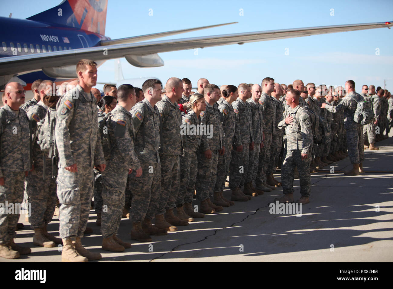 U.S. Army National Guard leaving for deployment with wave goodbye from ...