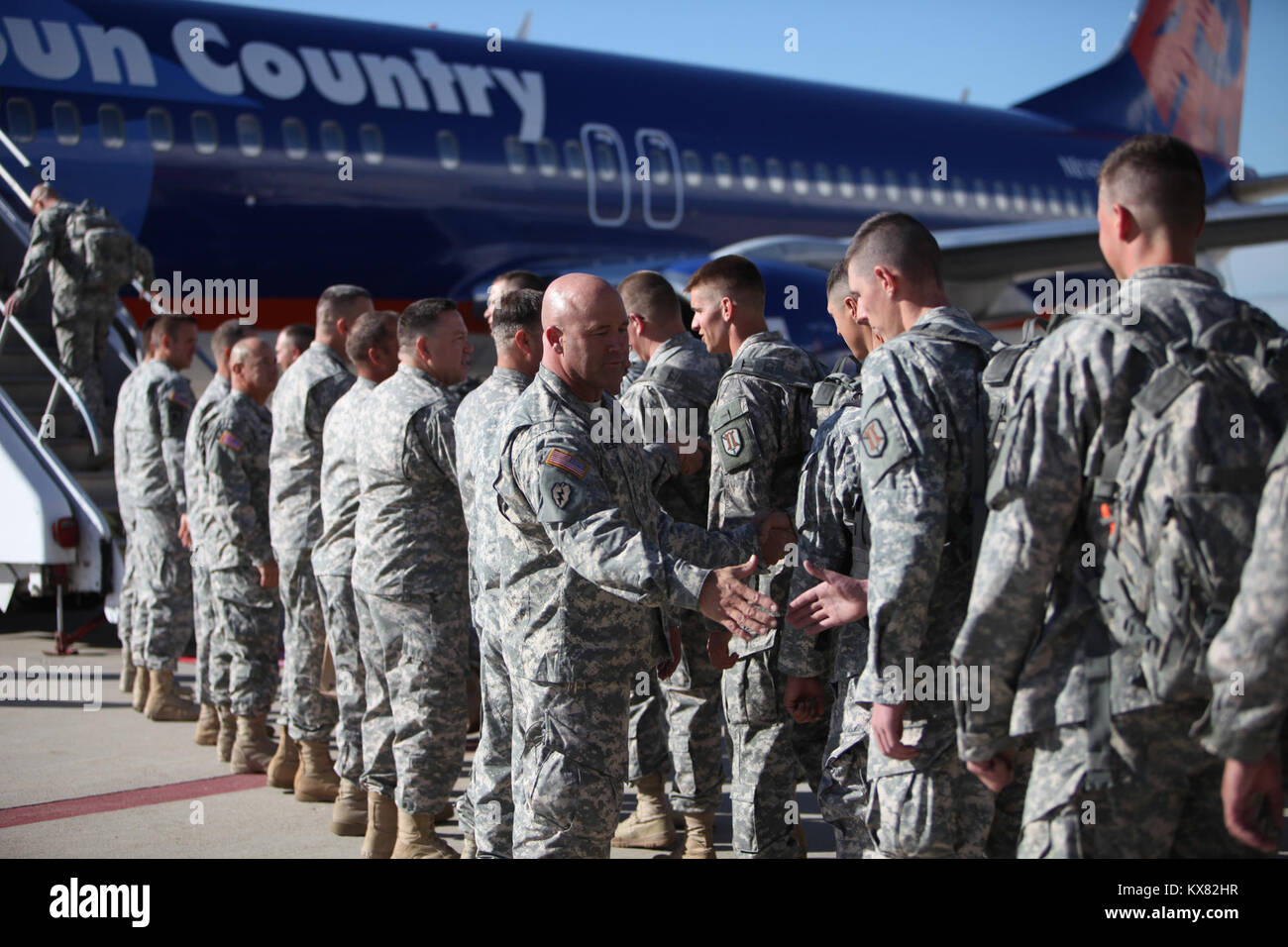 U.S. Army National Guard leaving for deployment with wave goodbye from ...