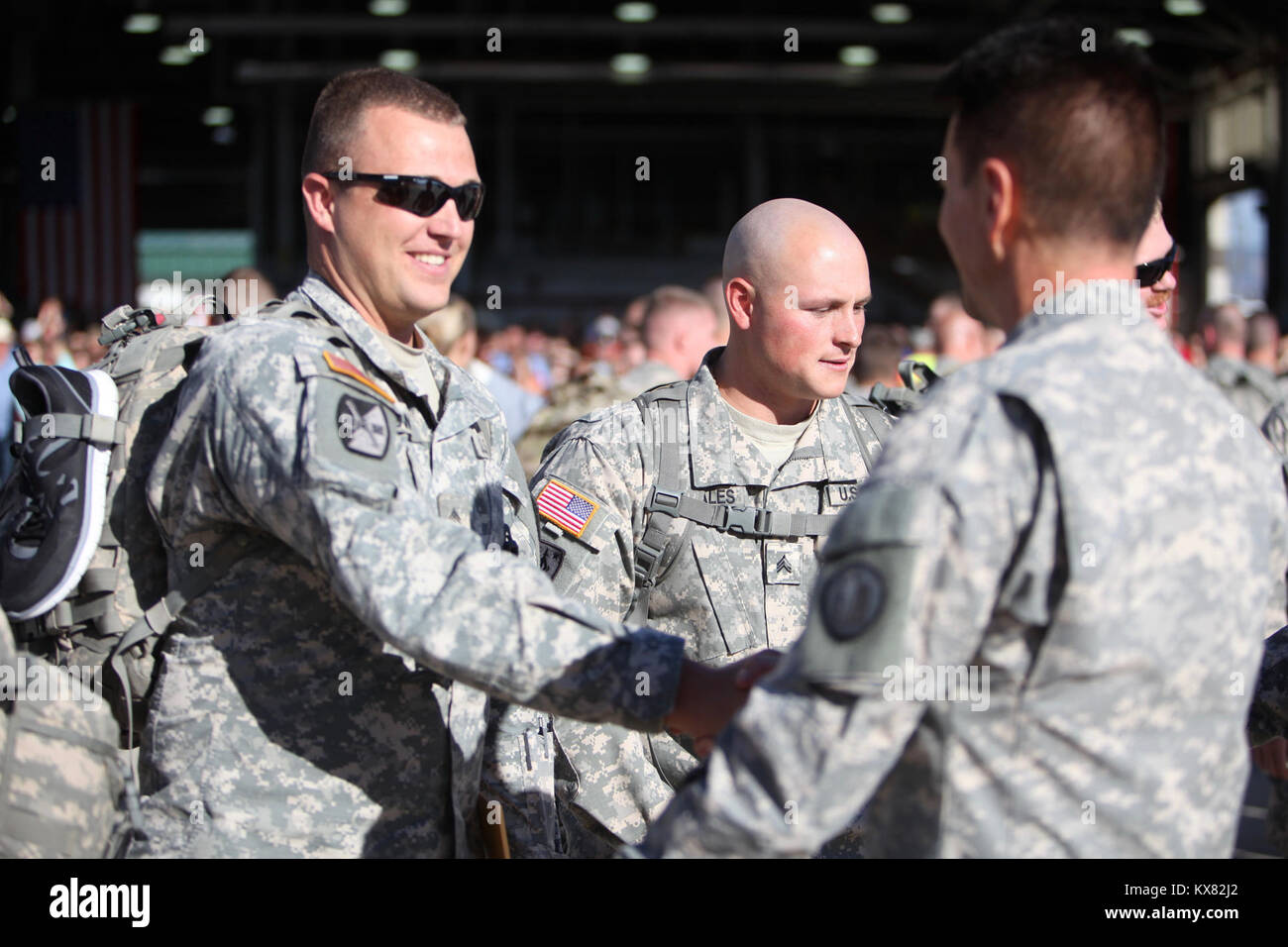 U.S. Army National Guard leaving for deployment with wave goodbye from ...