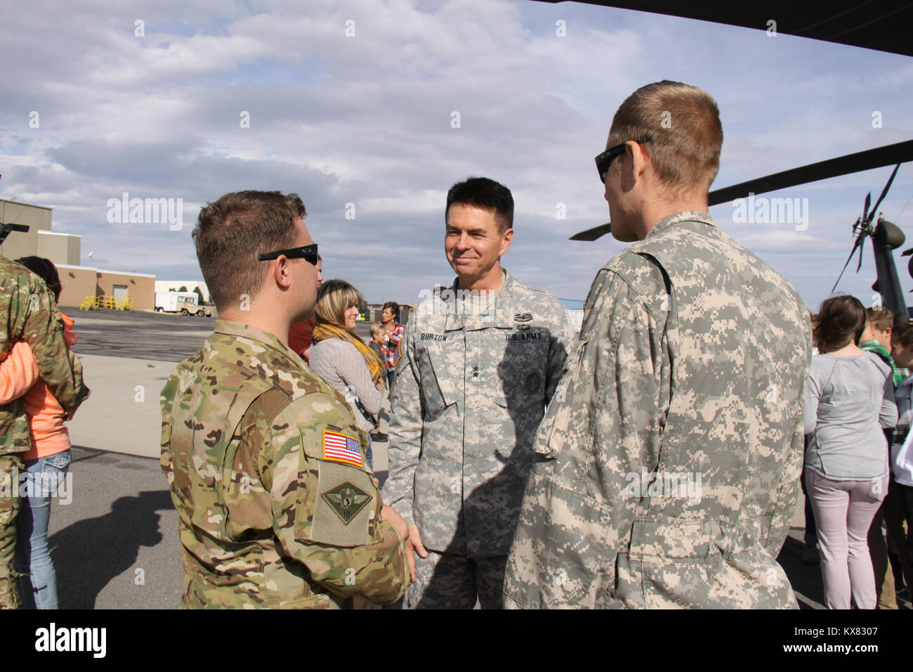 Soldiers of Detachment 2, Charlie Company, 5th Battalion, 159th ...