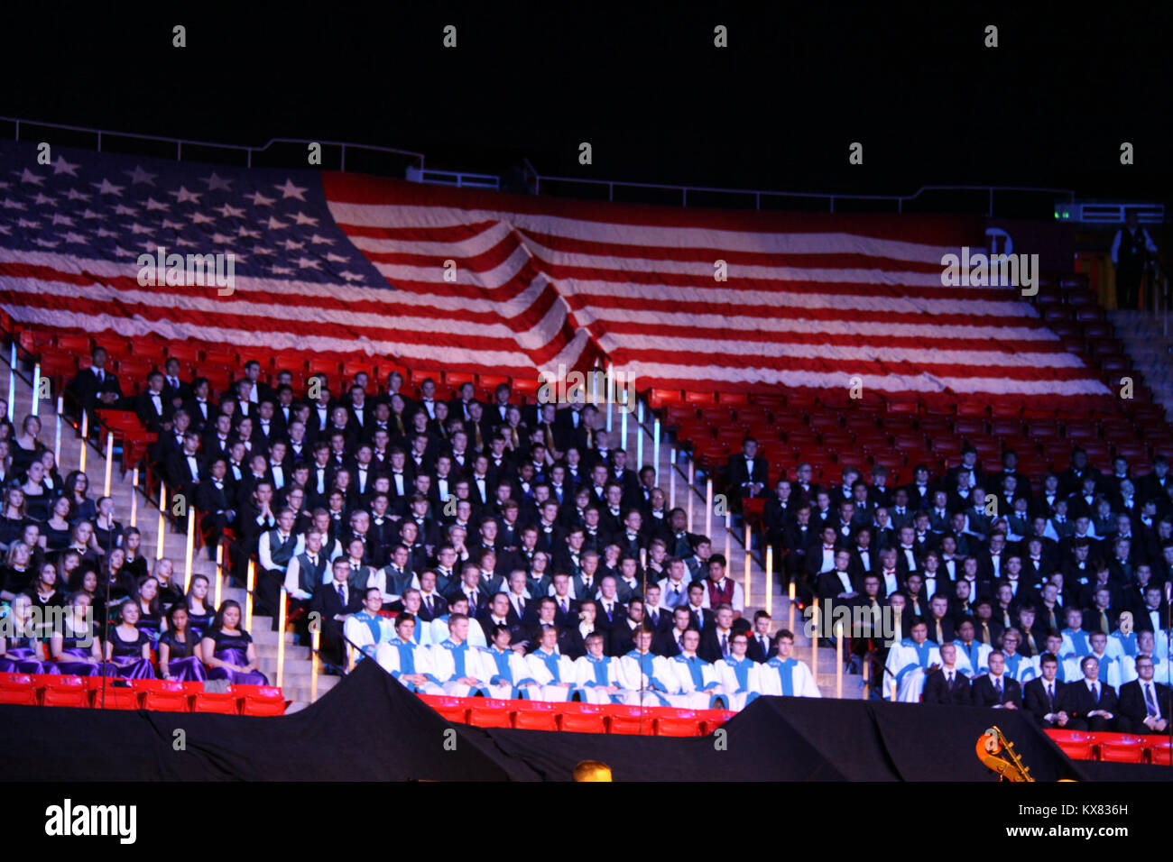 U.S. Army National Guard band and choir entertain at music concert ...
