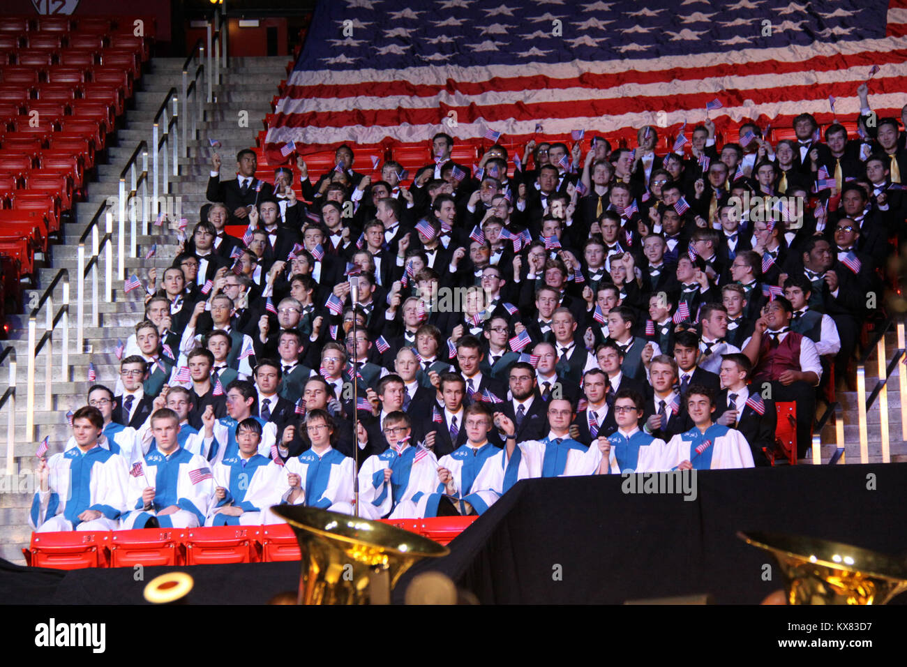 U.S. Army National Guard band and choir entertain at music concert ...
