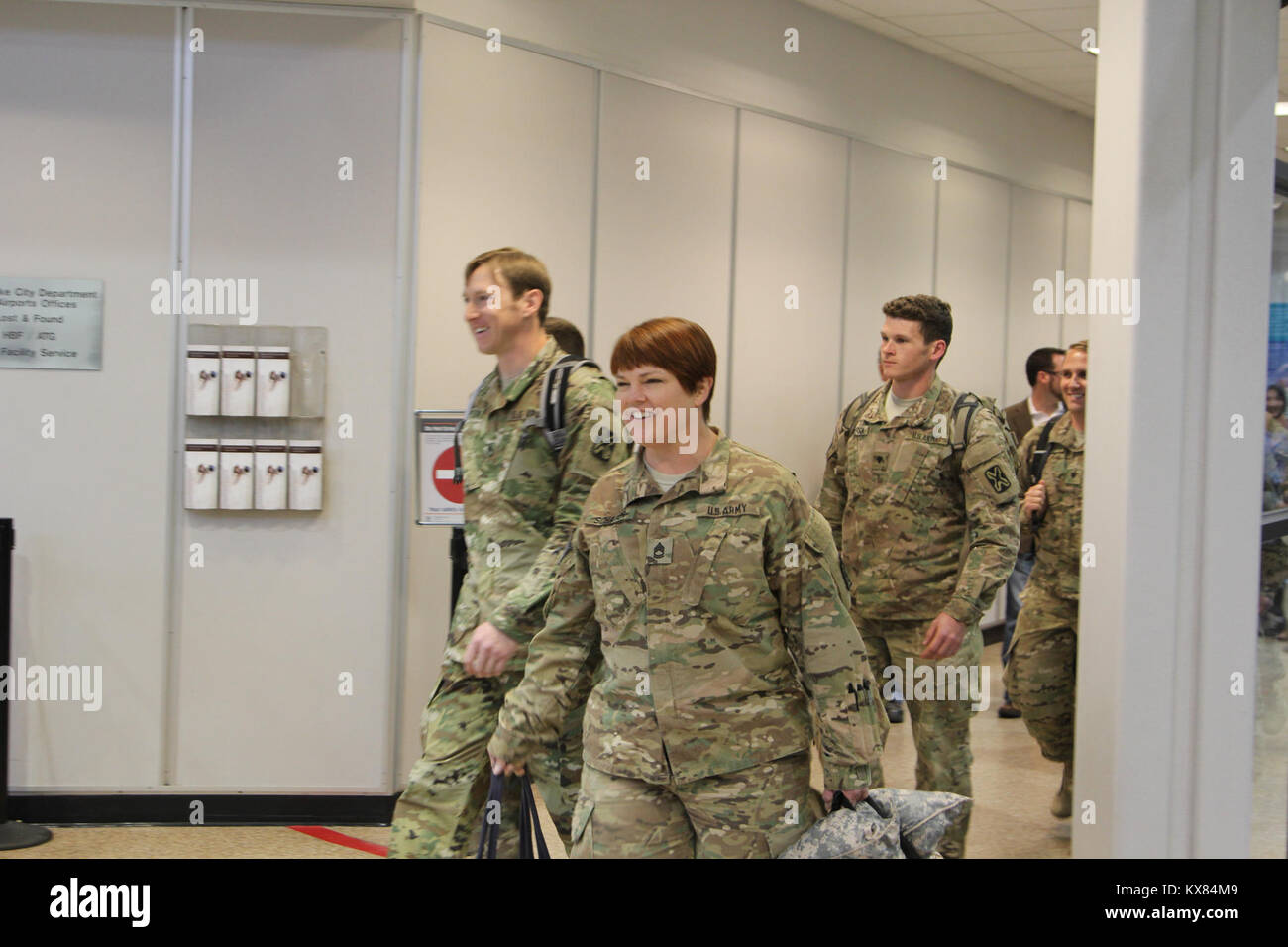 Soldiers of the 141st and 142nd Military Intelligence returned home at ...
