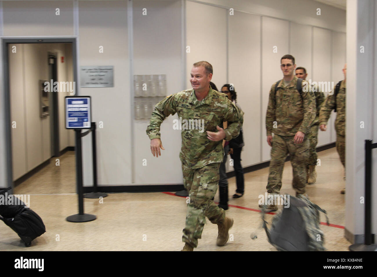 Soldiers of the 141st and 142nd Military Intelligence returned home at ...