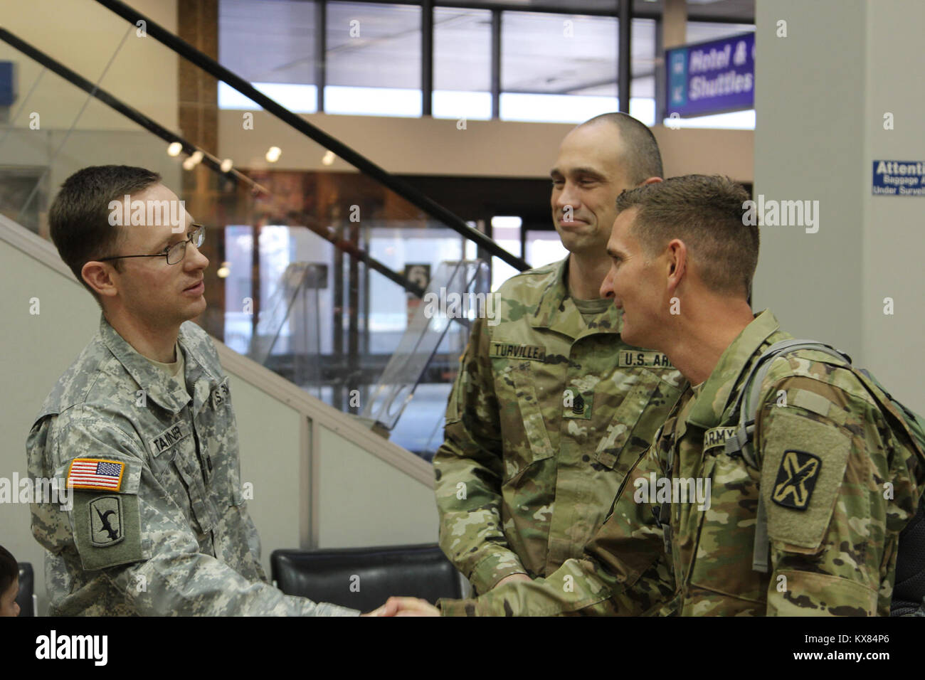 Soldiers of the 141st and 142nd Military Intelligence returned home at ...