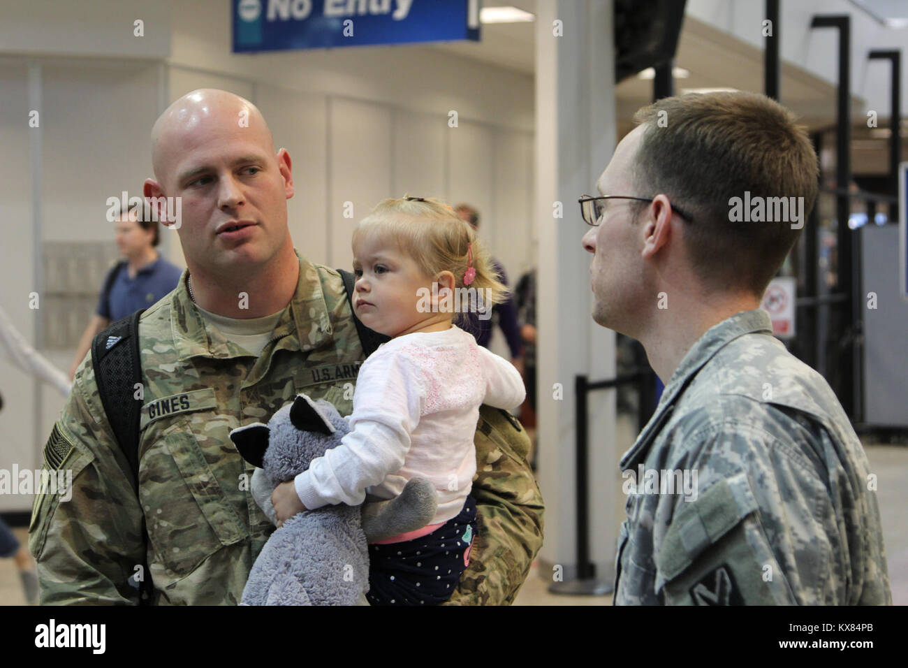Soldiers of the 141st and 142nd Military Intelligence returned home at ...