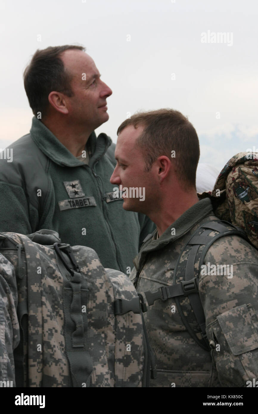 US Army National Guard welcome home from family and friends after ...
