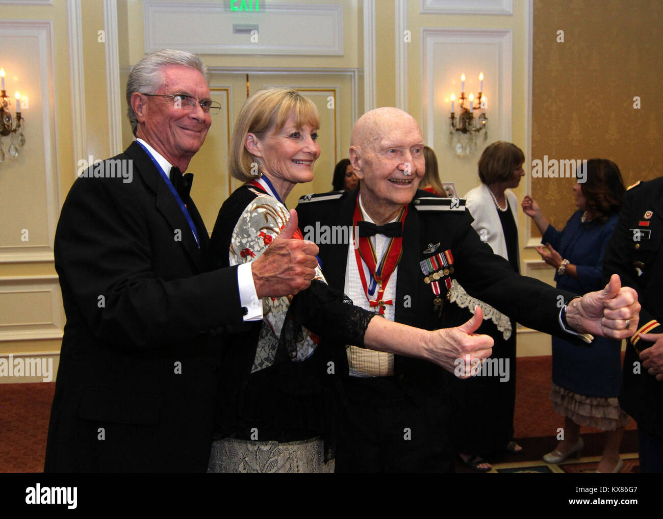The Honorary Colonels Corps of Utah hosts the 2016 Bronze Minuteman ...