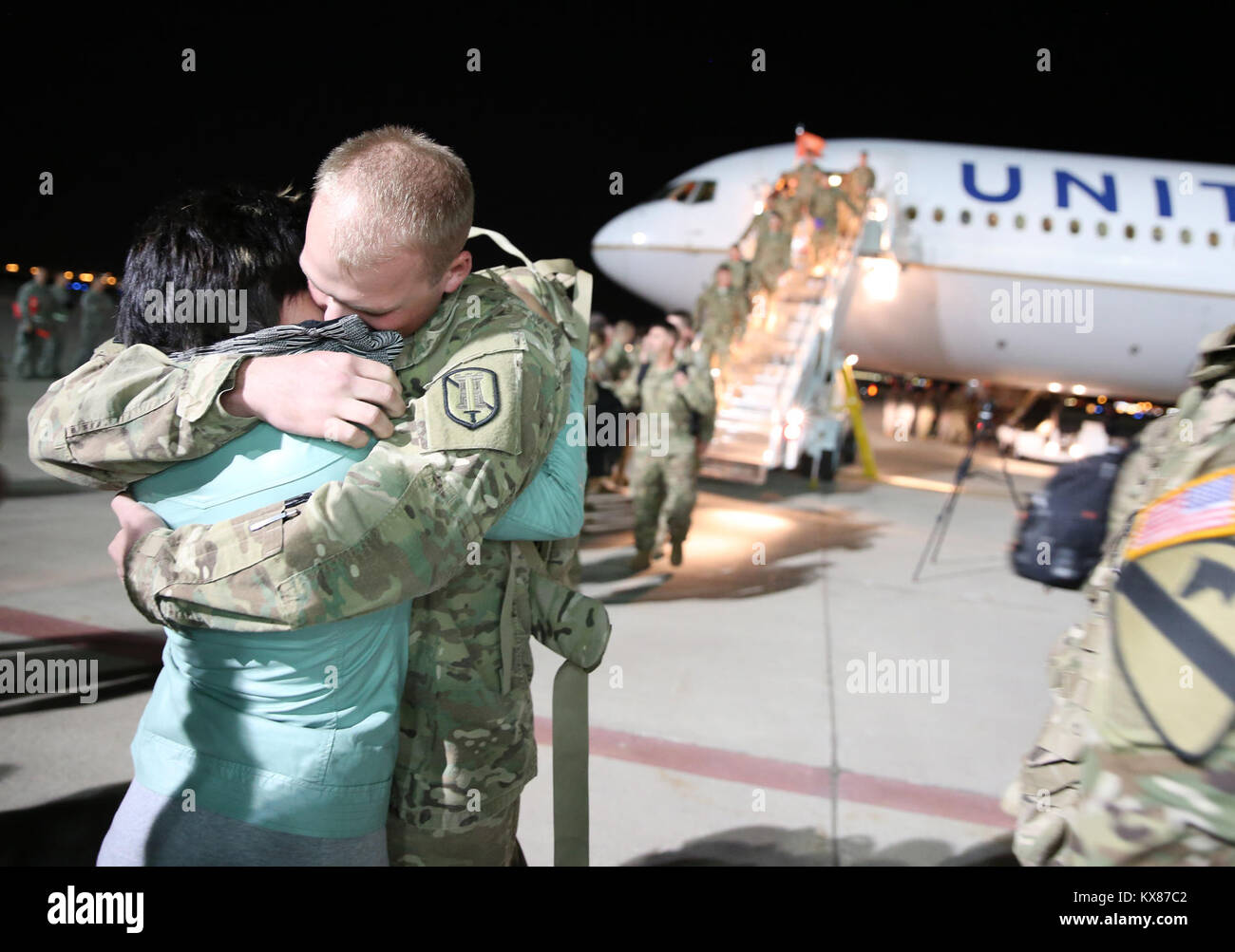 US Army National Guard welcome home from exited family and friends ...