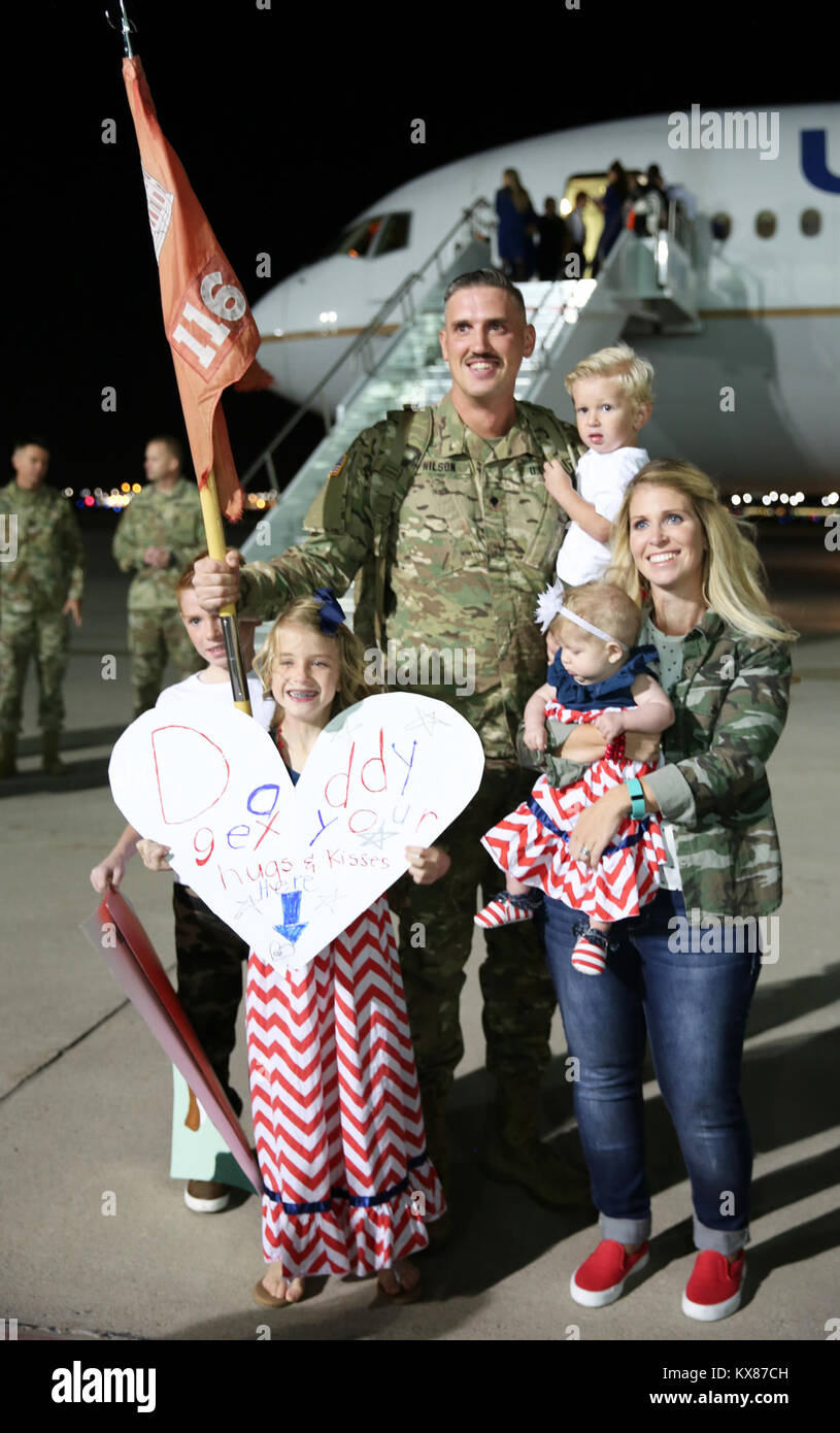 US Army National Guard welcome home from exited family and friends ...