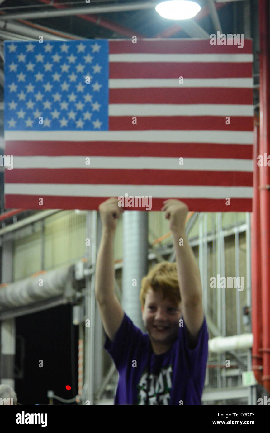 US Army National Guard welcome home from family and friends after ...