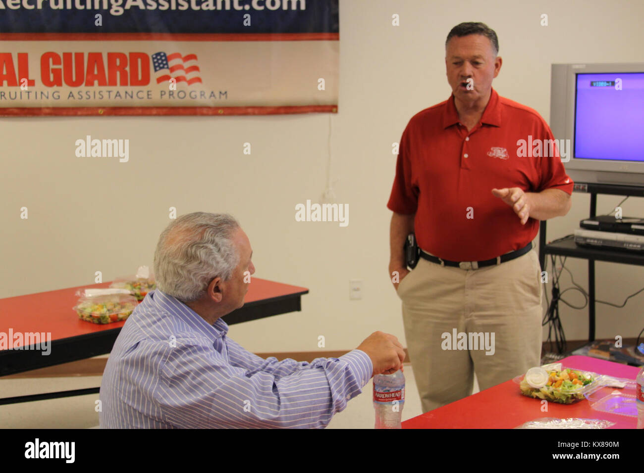 US Army National Guard recruiting Stock Photo - Alamy