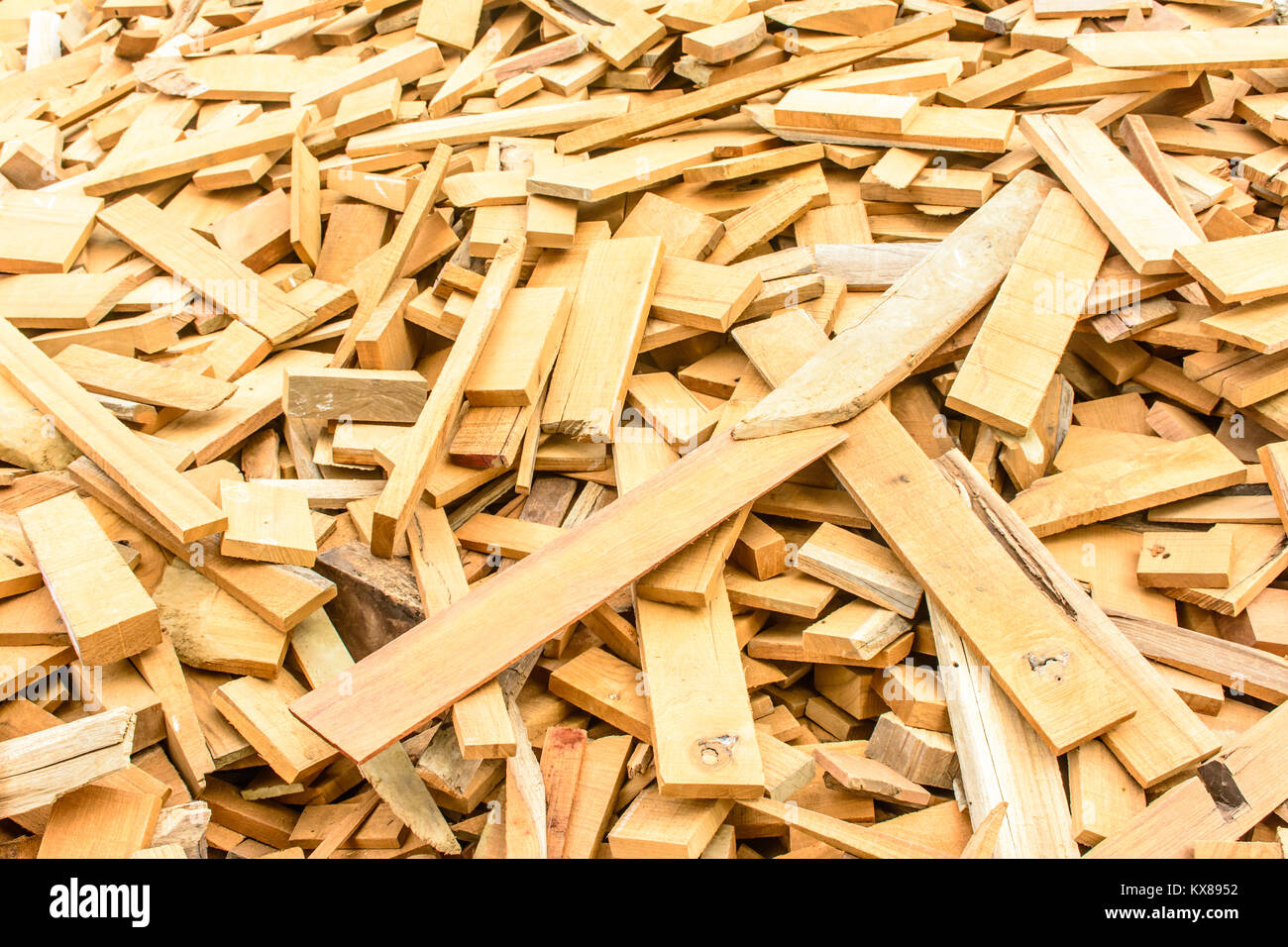 heap of pieces of wood Stock Photo - Alamy