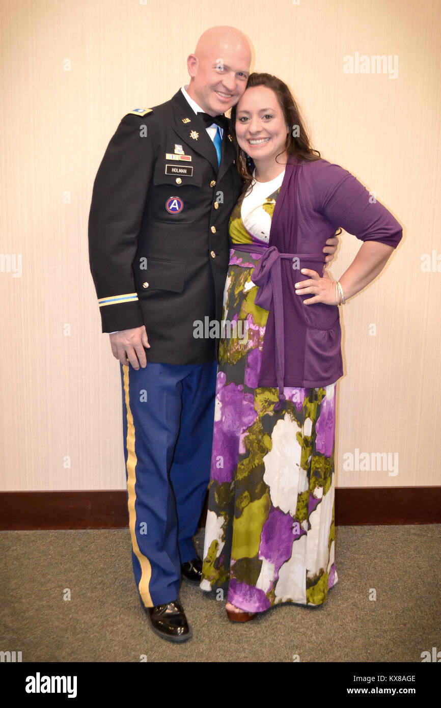 US military National Guard personnel in dress uniform with family and ...