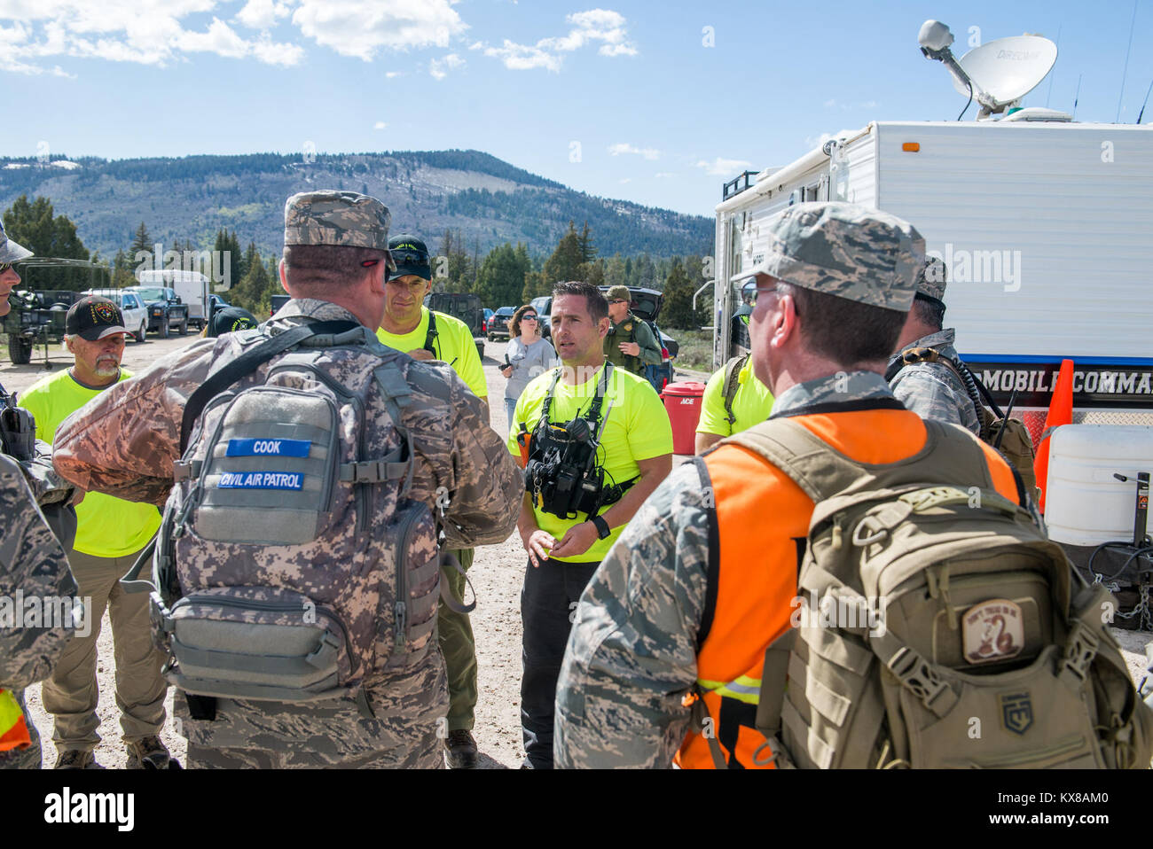 Search and rescue helicopter utah hi-res stock photography and images ...