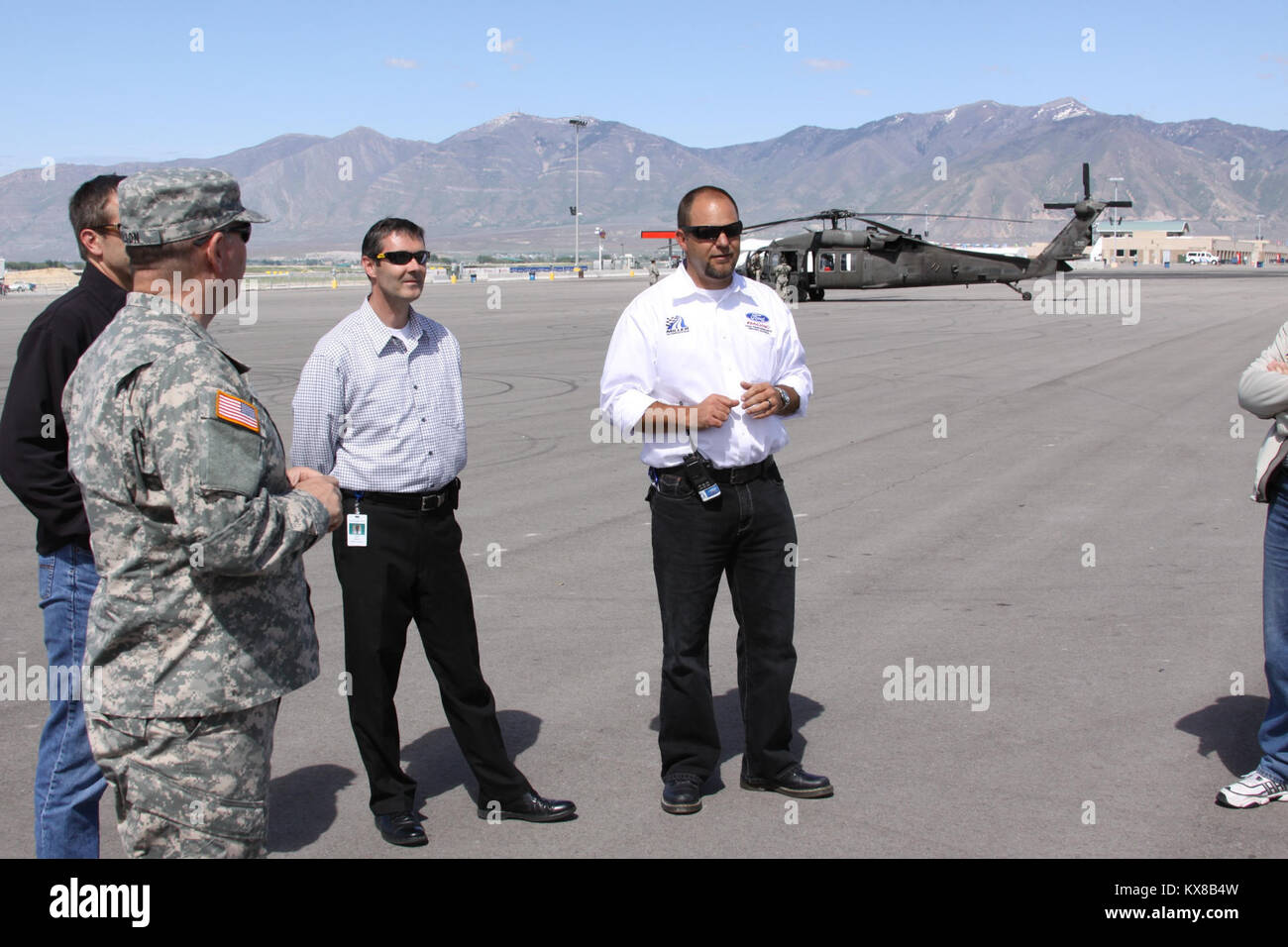 US Army National Guard training with Black Hawk helicopter Stock Photo ...