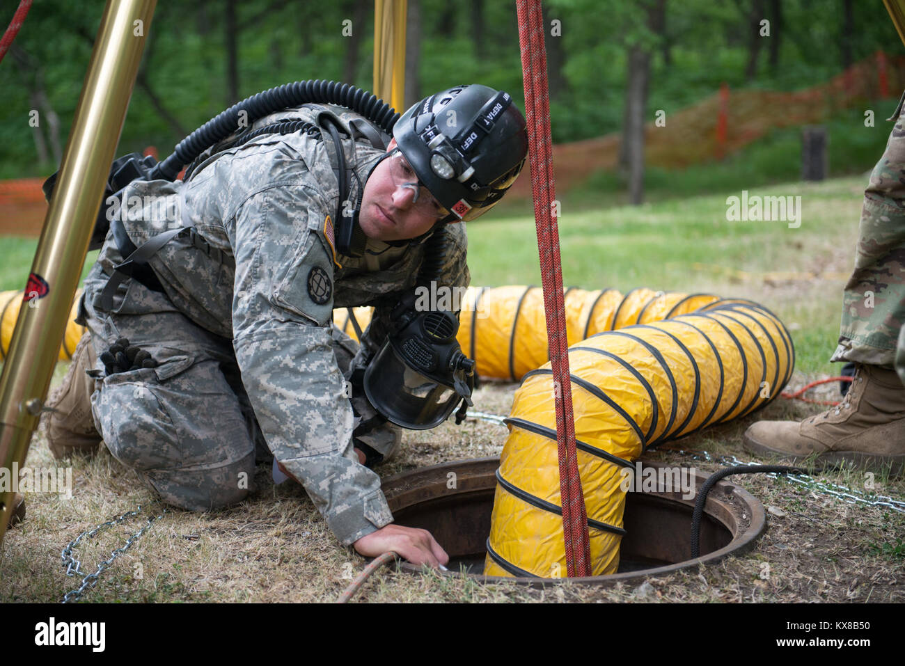 Soldiers from the Utah National Guard and FEMA Region VIII Homeland ...