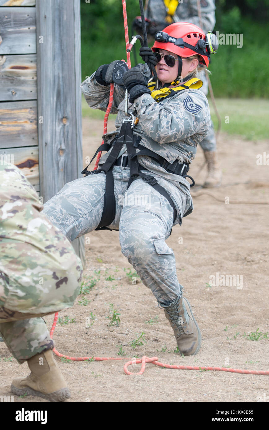 Soldiers from the Utah National Guard and FEMA Region VIII Homeland ...
