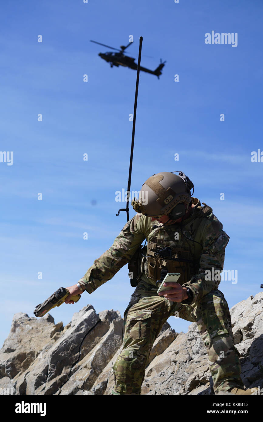 Armed forces in action Stock Photo - Alamy