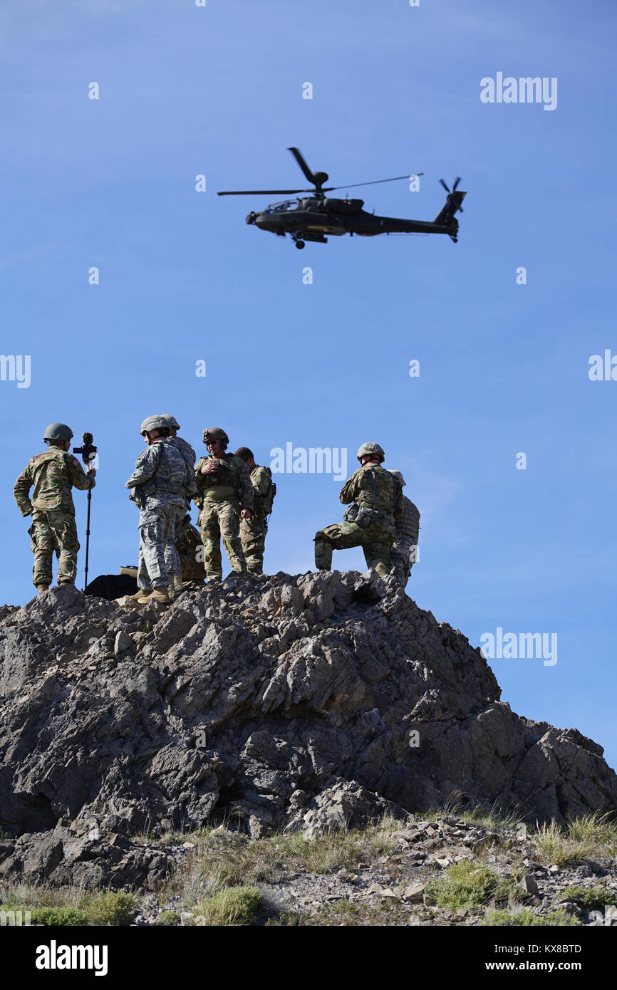 Armed forces in action Stock Photo - Alamy