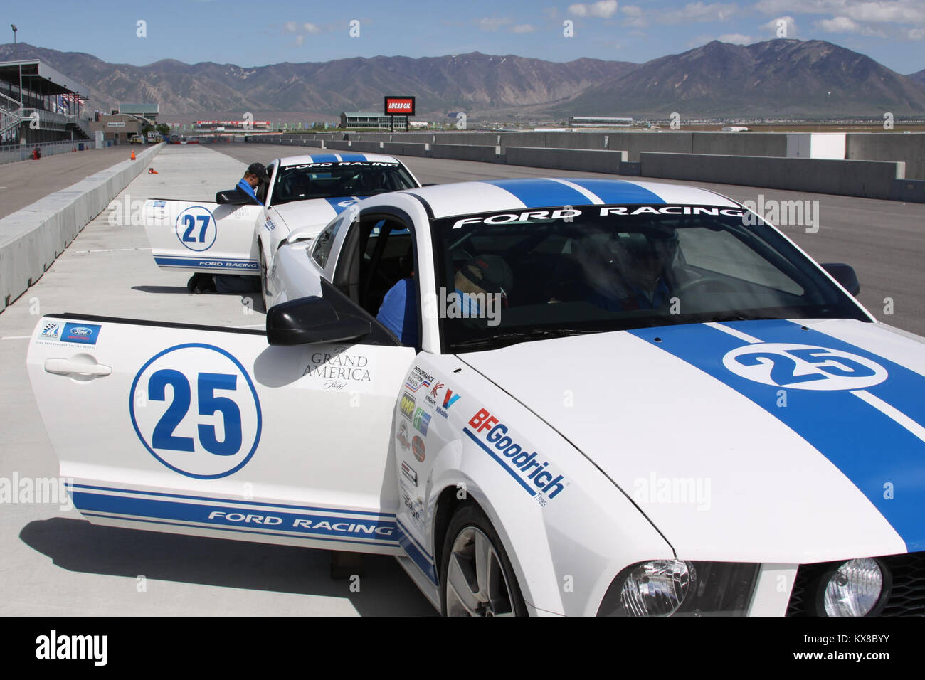 US Army National Guard personnel experience Indycar motor racing at ...