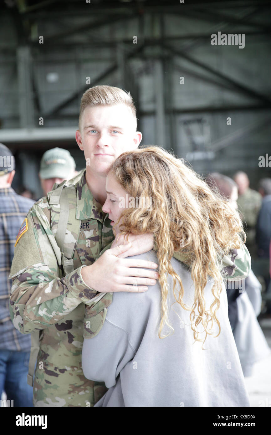 US Army National Guard farewell to family and friends before leaving ...